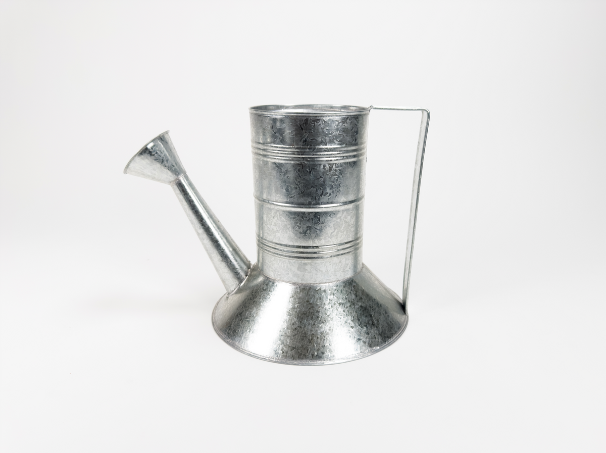 Regadera Watering Can – Fredericks and Mae